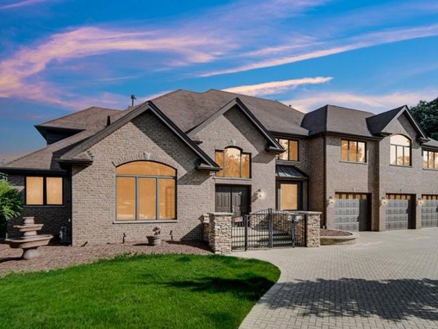 21459 Brittany Dr, Frankfort, IL 60423