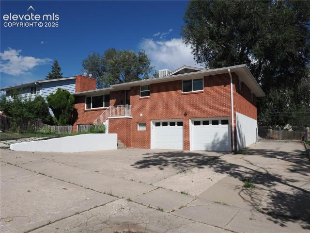 2145 McArthur Avenue