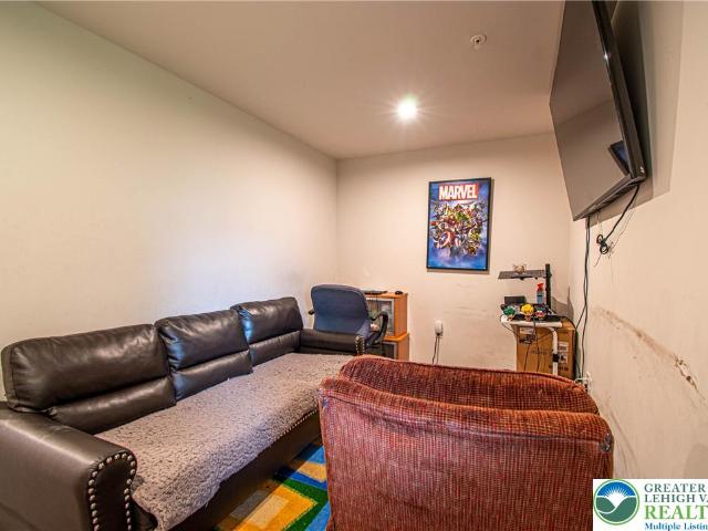 2145 Cross Country Road
