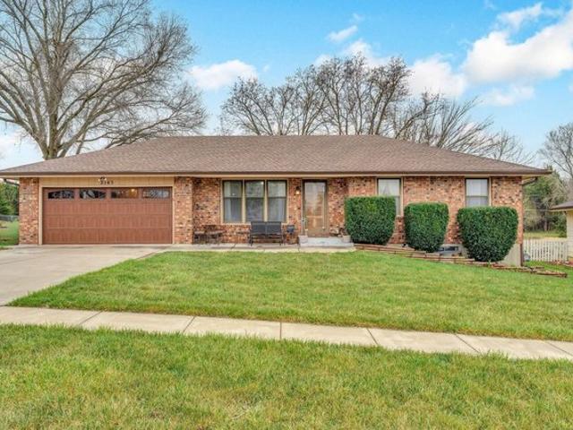 2145 SE 38th Cir, Topeka, KS 66609