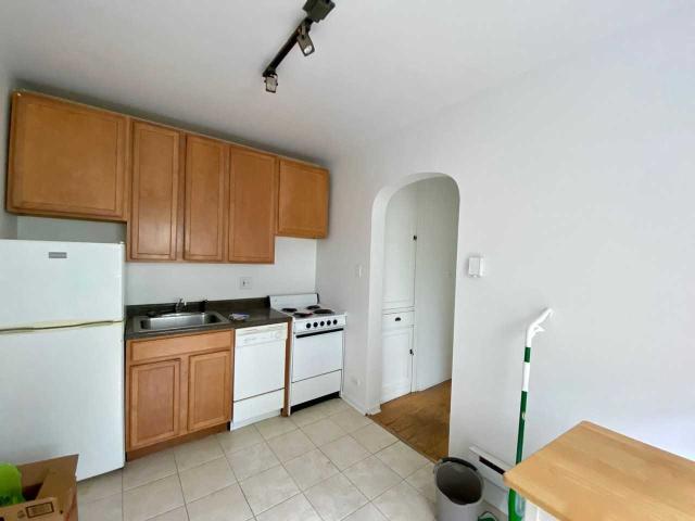 2146 N. Dayton 1 Bedroom Apartment for Rent at 2146 N Dayton St, Chicago, IL 60614 Lincoln Park