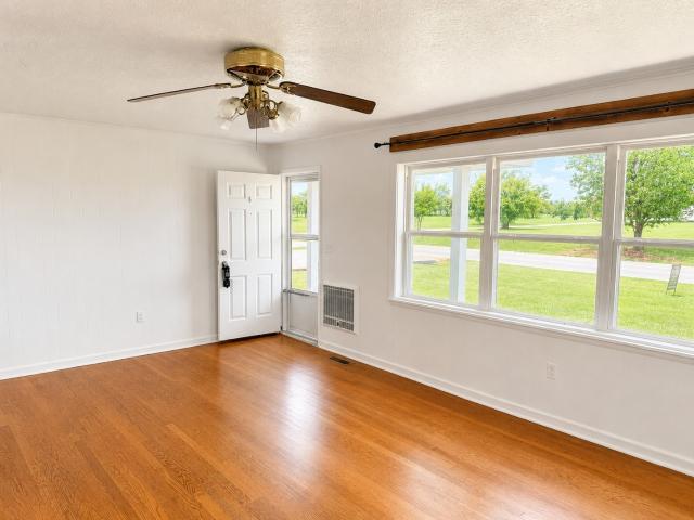 2146 Akersville Rd