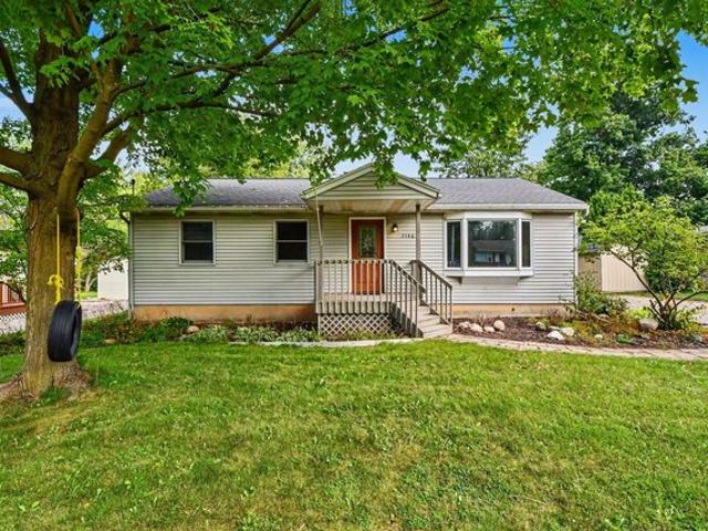 2146 Engleside Dr SE, Grand Rapids, MI 49546