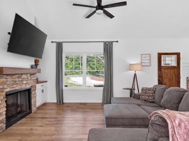 2146 Stonewall Road