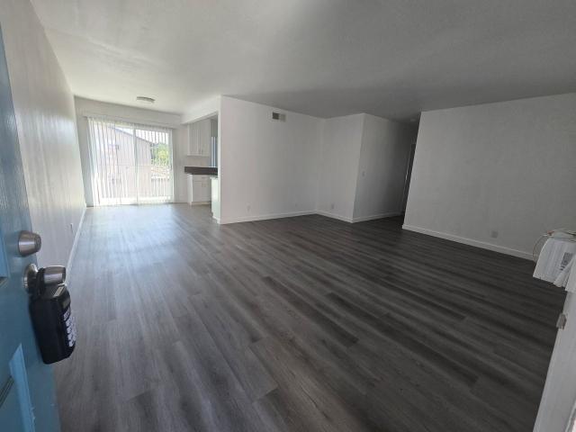 2146 2 Bedroom Apartment for Rent at 2650 E Park Ln, Anaheim, CA 92806 East Anaheim