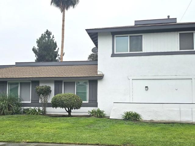 2146 3 Bedroom Apartment for Rent at 2650 E Park Ln, Anaheim, CA 92806 East Anaheim