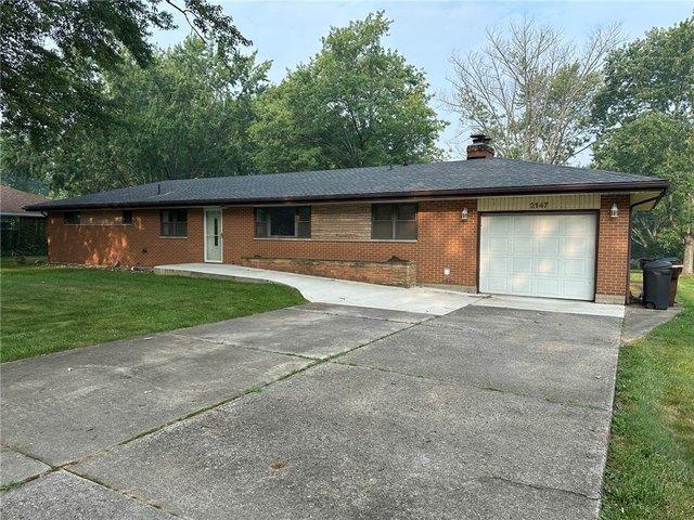 2147 Oxmoor Dr, Beavercreek, OH 45431