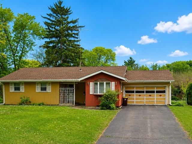 2147 Aztec Ln, Mendota Heights, MN 55120