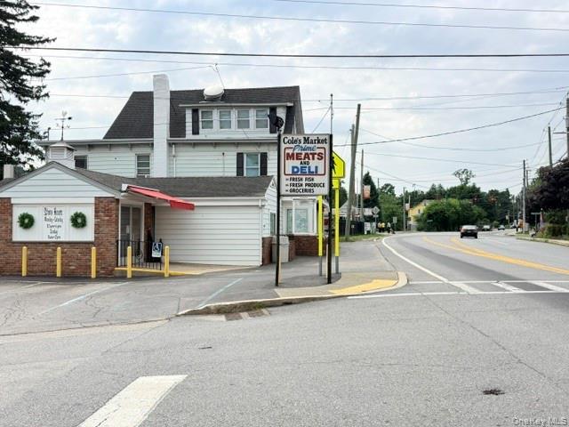 2147 Albany Post Road