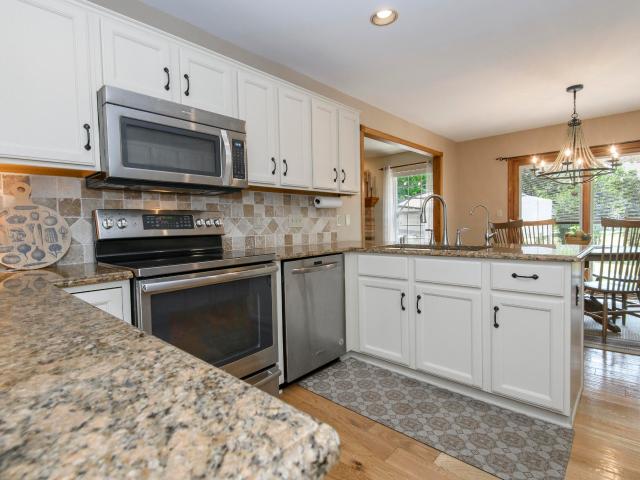 2147 Inverness Dr