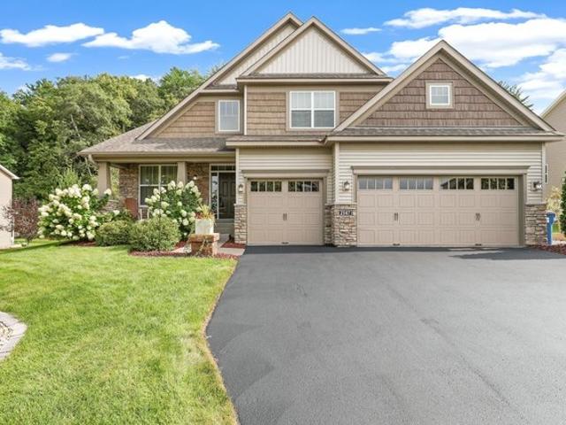 2147 Spring Lake Ct, Shakopee, MN 55379