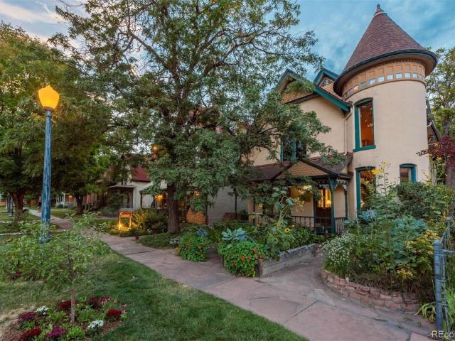 2147 Tremont Place