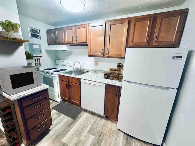 21480 Sheldon Rd. 1 Bedroom Apartment for Rent at 21480 Sheldon Rd, Brook Park, OH 44142 Brook Park