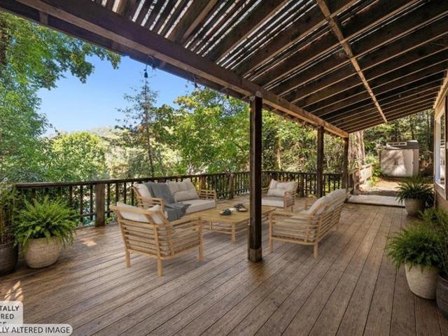 21480 Starrett Hill Dr, Monte Rio, CA 95462