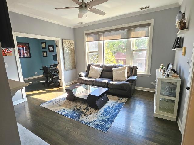 2148 N Sawyer Avenue # 202