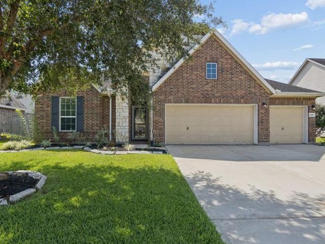2148 Colonial St, Alvin, TX 77511