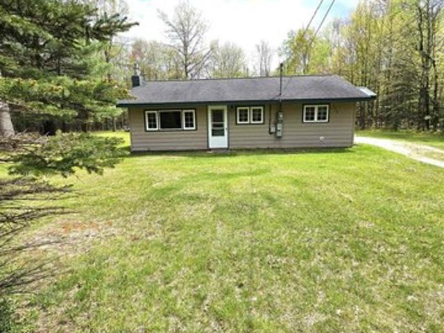 2148 Georgia Edna Ln, West Branch, MI 48756
