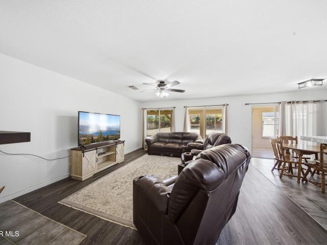 2149 Kenyon Court