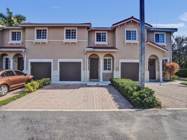 21403 NW 13th Ct Apt 303, Miami, FL 33169