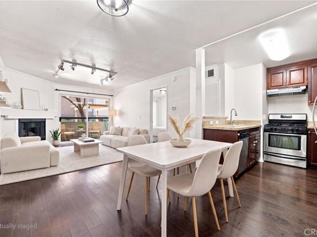 21400 Burbank Blvd Apt 106, Woodland Hills, CA 91367