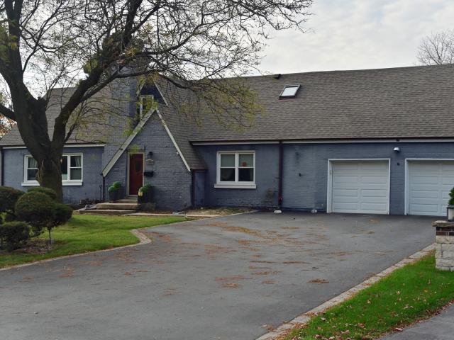 2140 Beechnut Rd, Northbrook, IL 60062 | MLS #12507 | Compass