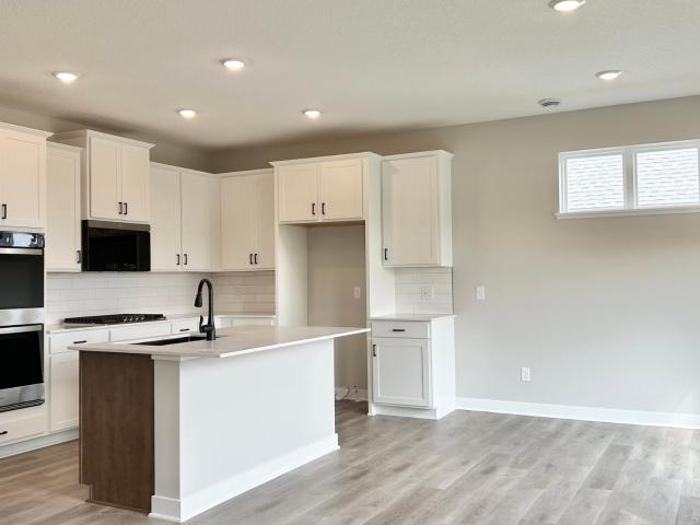 2140 Bluff Heights Drive