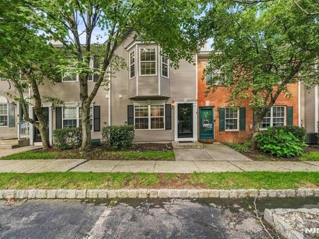 2140 Jordan Ct, Mahwah, NJ 07430