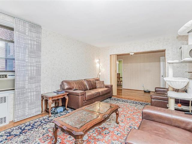 2140 Knapp Street # 4D