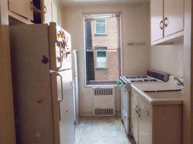2140 Knapp Street 4H
