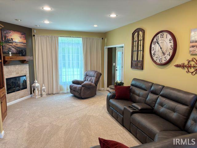 2140 W Meadowland Drive