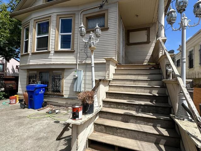 2140 27th Avenue, Oakland, US, CA