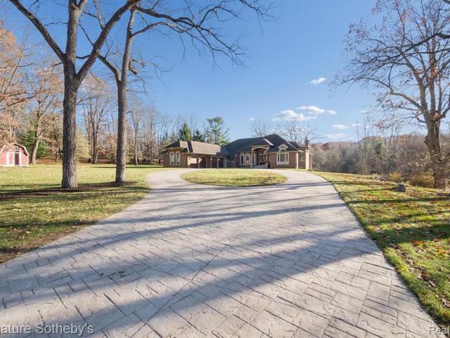2140 33 Mile Road