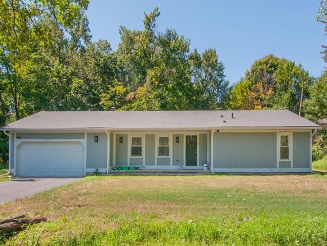 21411 Orchard Lake Rd, Farmington Hills, MI 48336
