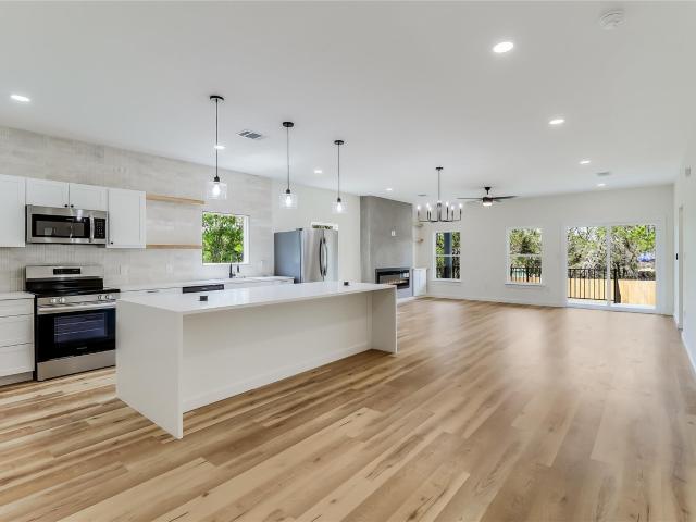 21415 Highland Lake Dr