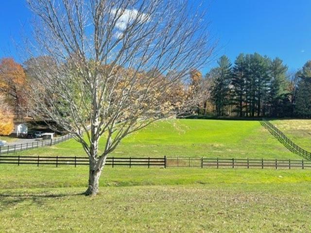 2141 Mt Jefferson Road