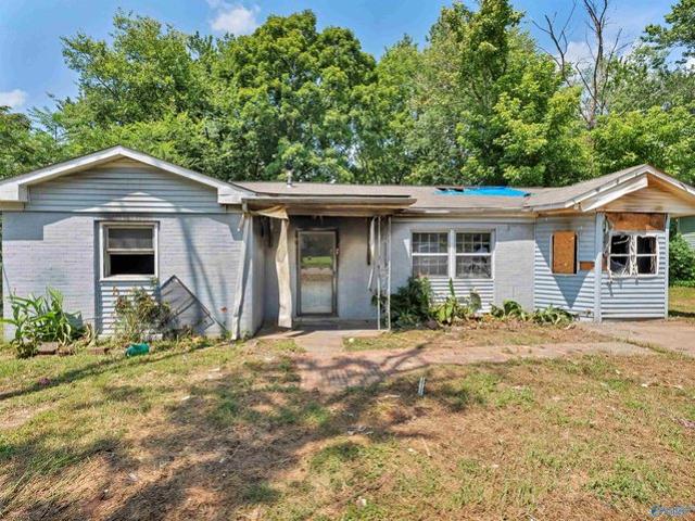 2141 Griffith Dr NW, Huntsville, AL 35810
