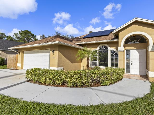 2141 SW Bayshore Blvd, Port St. Lucie, FL 34984 | MLS #B26014