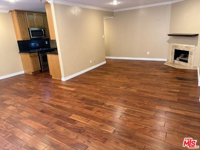 2141 S Bentley Ave, Unit 106, Los Angeles, CA 90025 | MLS #26652 | Compass