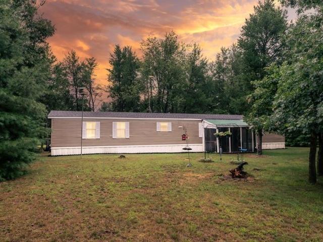 2141 Wisconsin St, Friendship, WI 53934