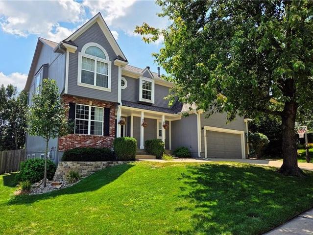 21423 W 47th Ct, Shawnee, KS 66218