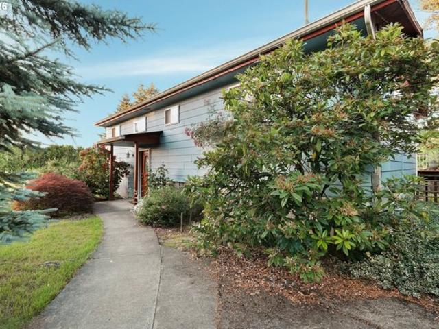 21425 SE Bohna Park Rd, Damascus, OR 97089