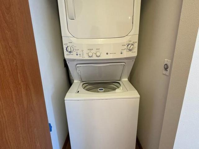 21428 International Boulevard 2 Bedroom Apartment for Rent at 21428 International Blvd, Seatac, WA 98198