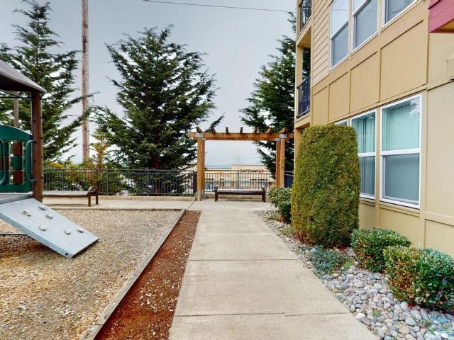 21428 International Boulevard 2 Bedroom Apartment for Rent at 21428 International Blvd, Seatac, WA 98198