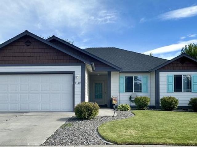2142 NW Elm Ave, Redmond, OR 97756