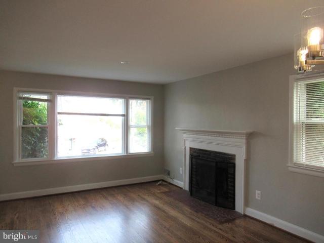 2142 N Stafford Street # 1
