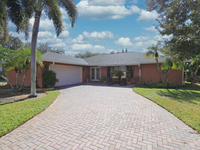 2142 SW Jaguar Ave, Port St. Lucie, FL 34953 | MLS #R11142