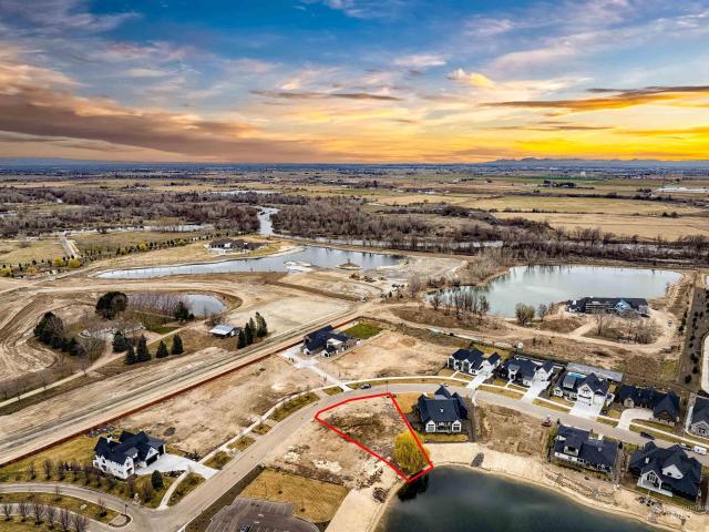 21439 Salmon Falls Ln, Star, ID 83669 | MLS #98940 | Compass
