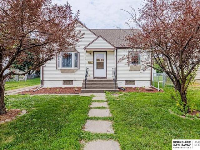 2143 N Clarkson St, Fremont, NE 68025