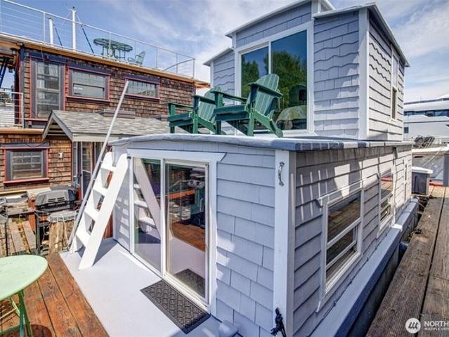 2143 N Northlake Way Apt 11, Seattle, WA 98103