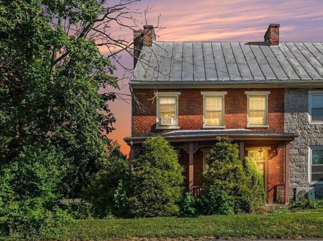 2143 Newville Rd, Carlisle, PA 17015